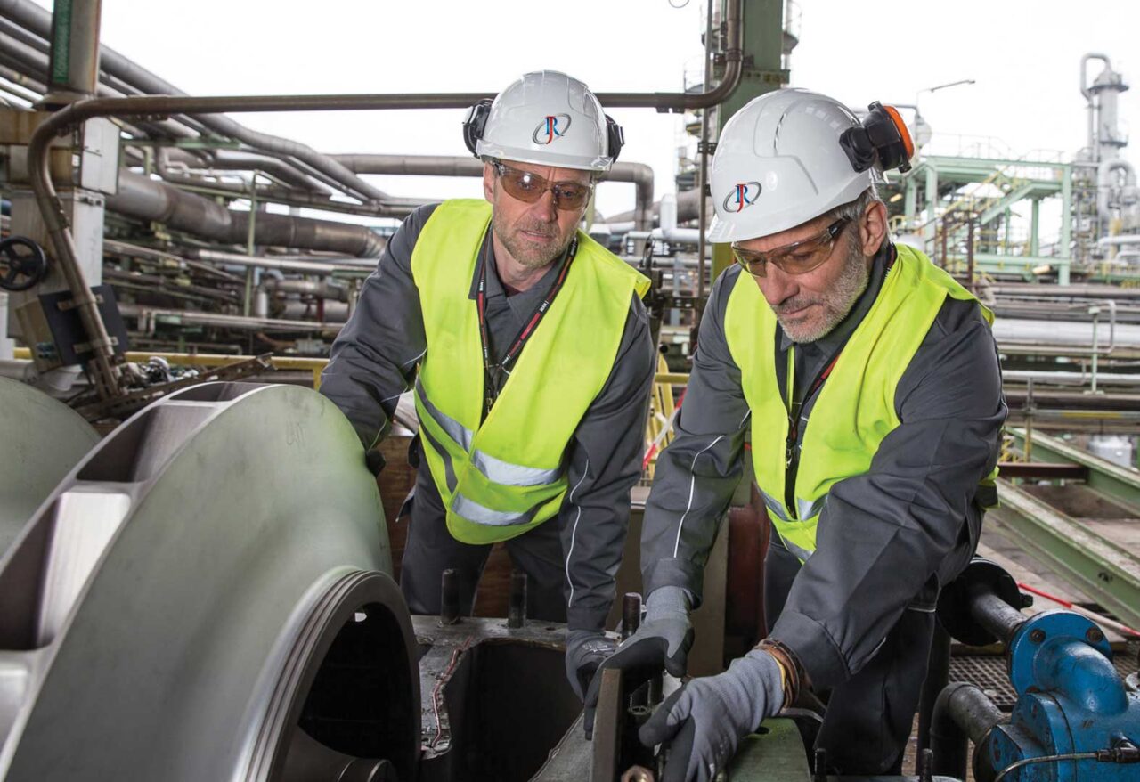 Leadership, Experience and Performance for Complex EPC Projects